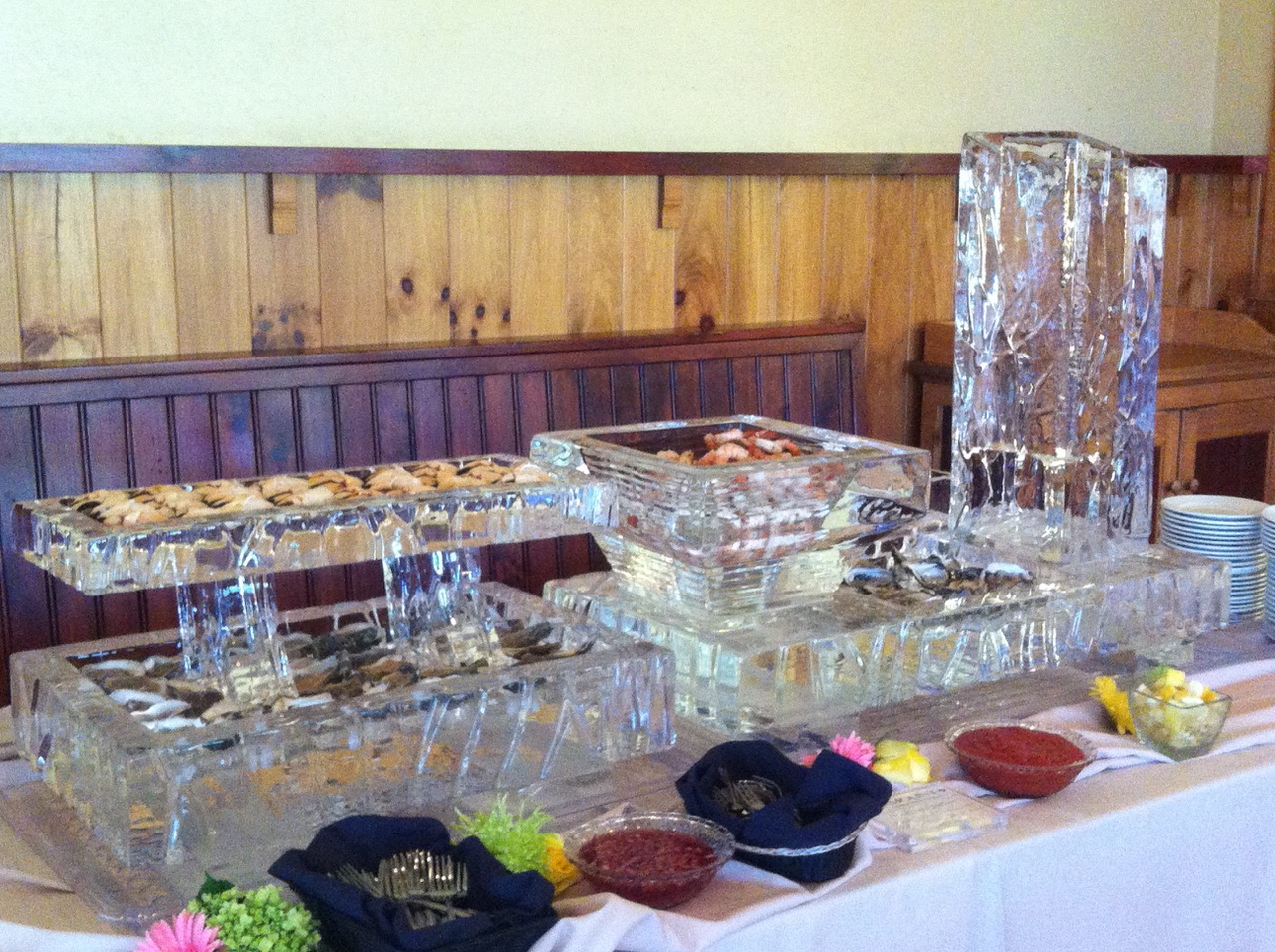 Custom Ice Bars & Ice Food Displays Vail & Aspen Colorado ...